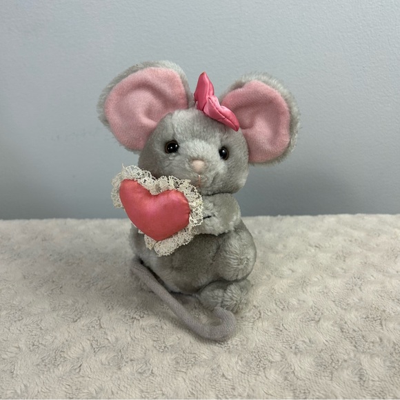 Toys | Vintage Russ Berrie Missy Mouse Plush Stuffed Animal Toy Gray ...